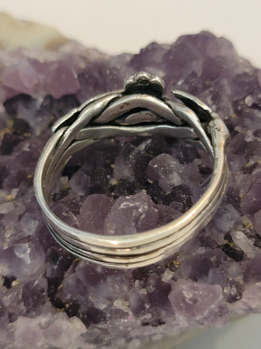 Claddagh Puzzle Ring – Vintage Flair Auctions